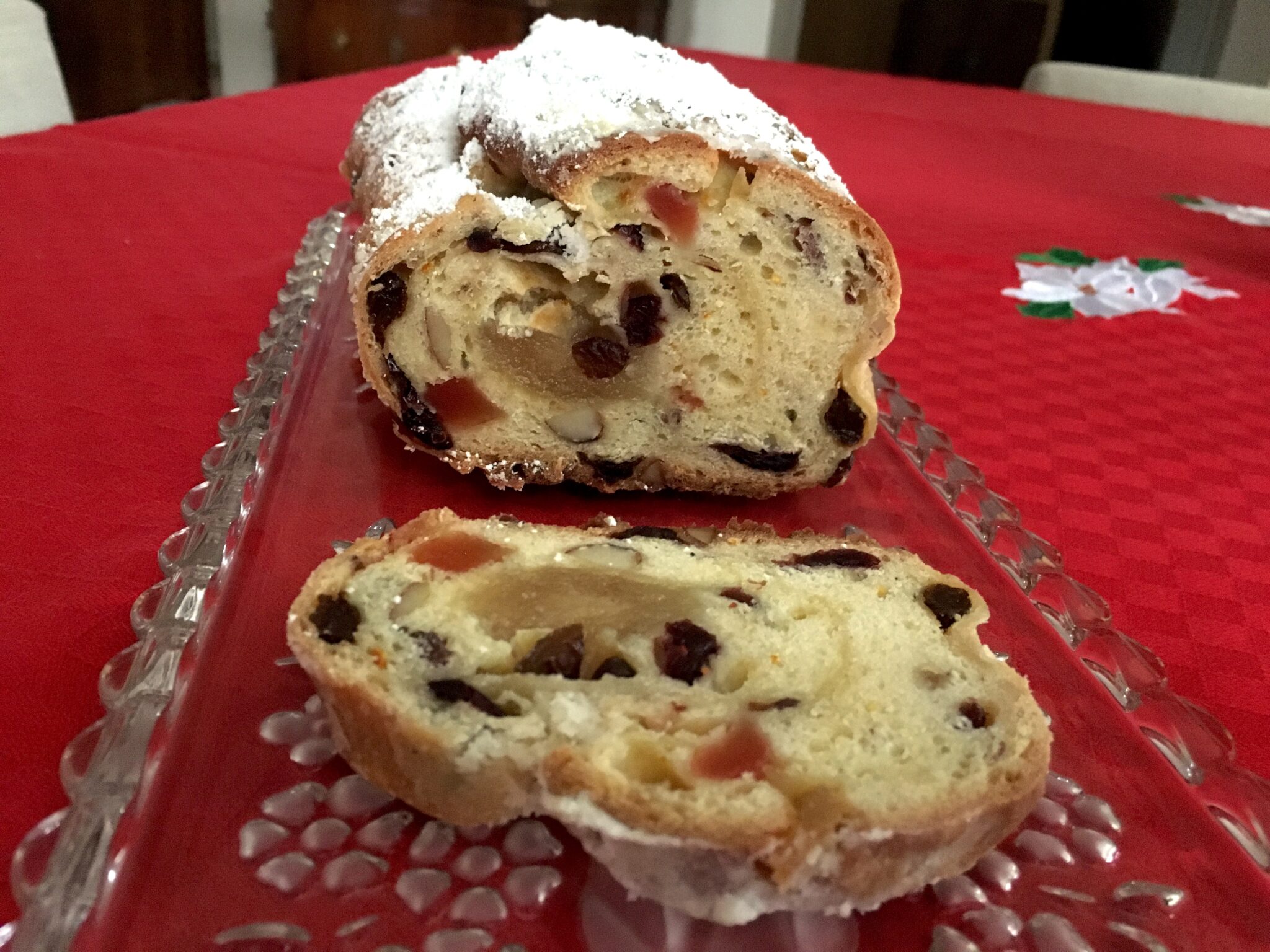STOLLEN – čuveni božićni kolač - Kužina s pogledom